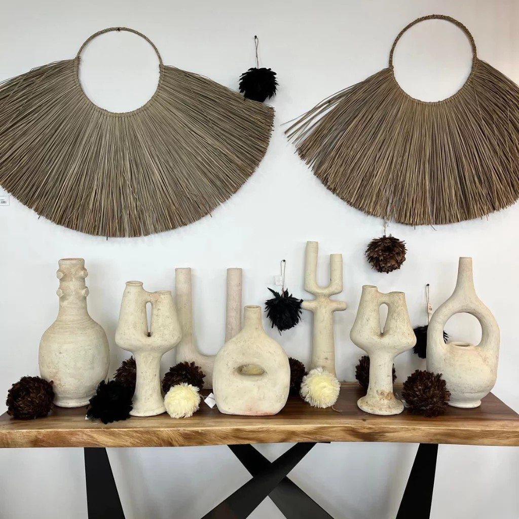 Collier décoratif en raphia - Décoration murale