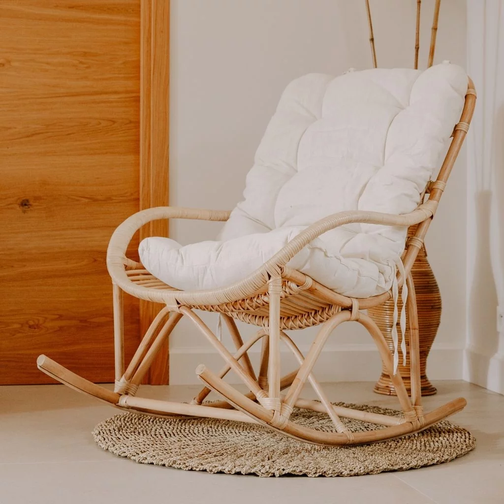 Rocking chair en rotin naturel de qualité pour intérieur - HYDILE